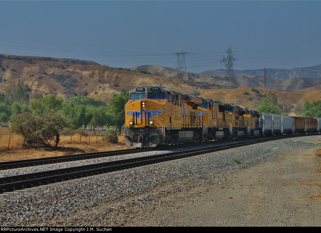 UP 7391 leads the QWCEW-21